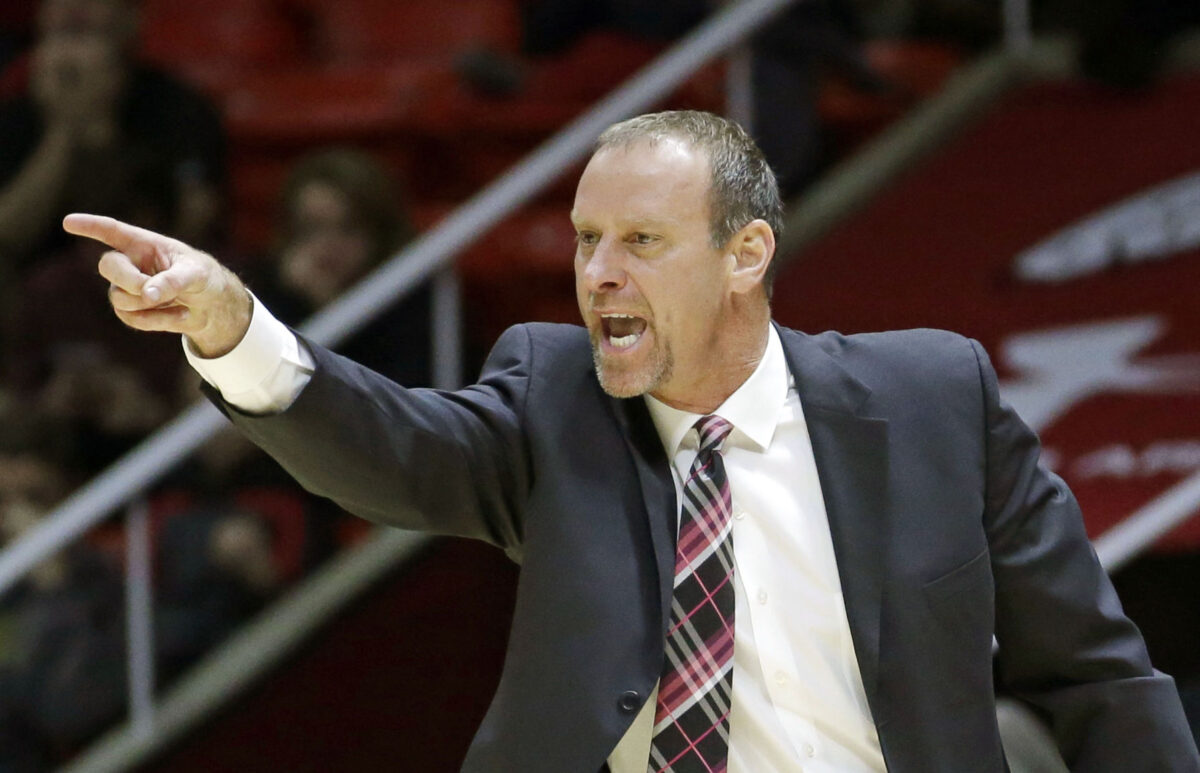 Utah adds BYU back to 2017 basketball schedule, looks to play other in ...